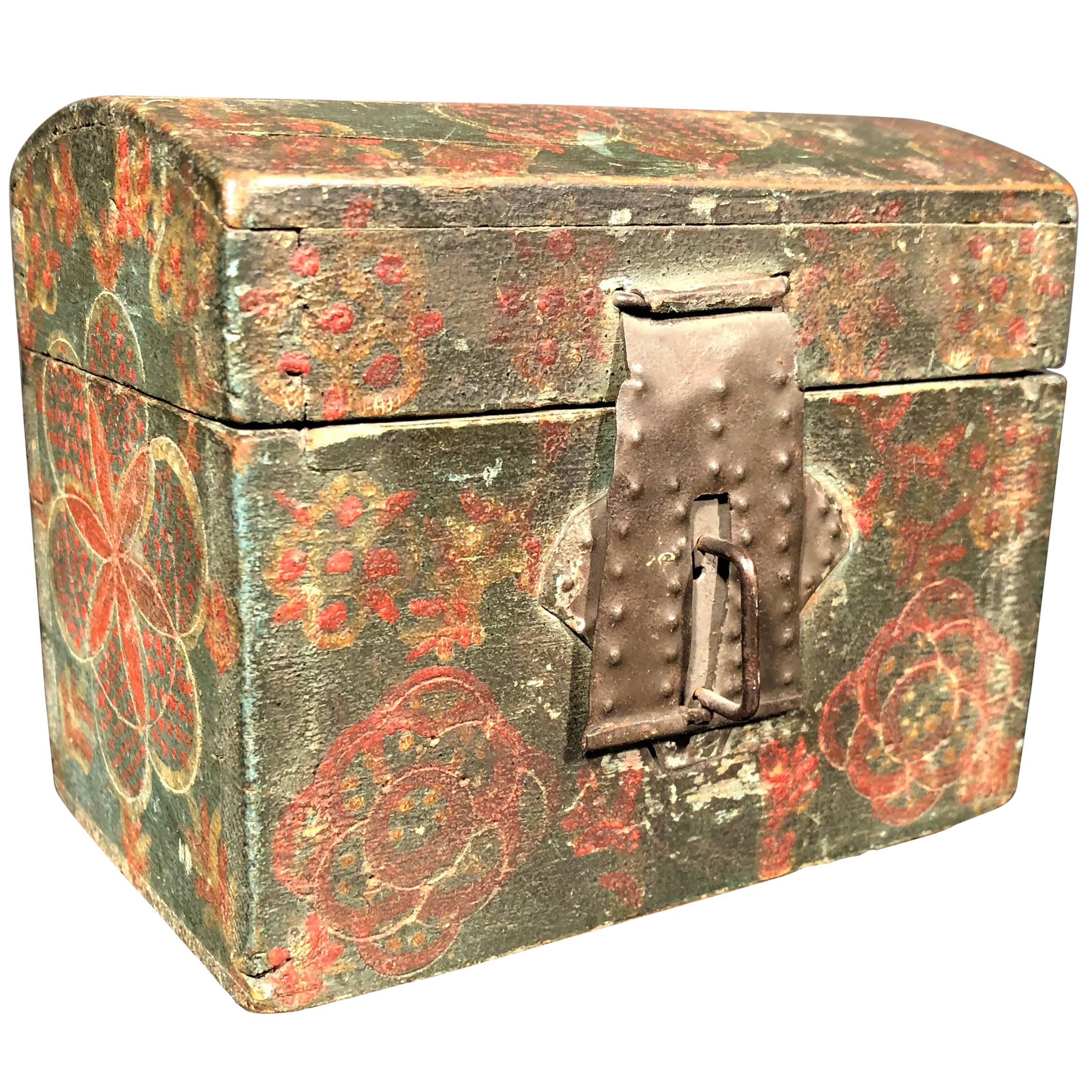 Compass Decorate and Polychrome Decorated Dome-Top Trinket Box ...