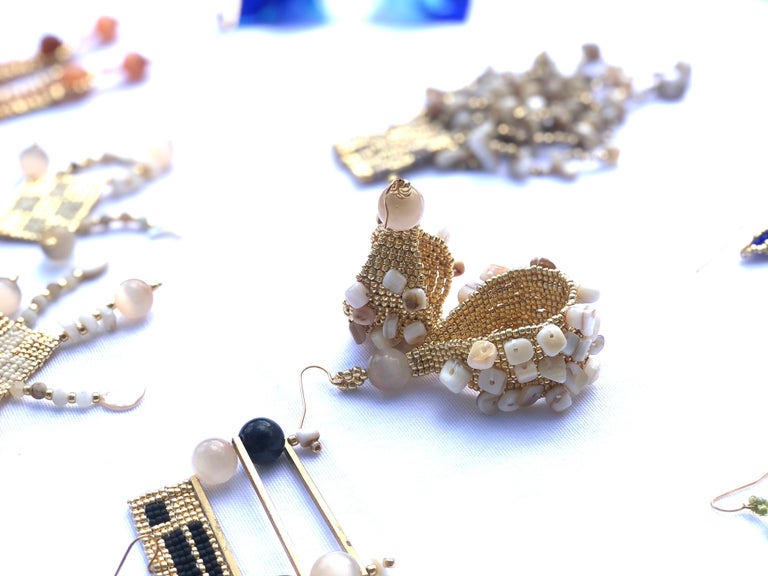 Conchita Gold and Conch Shell Hoop For Sale at 1stDibs