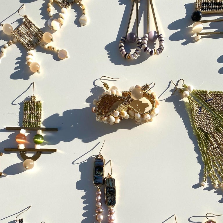 Conchita Gold and Conch Shell Hoop For Sale at 1stDibs