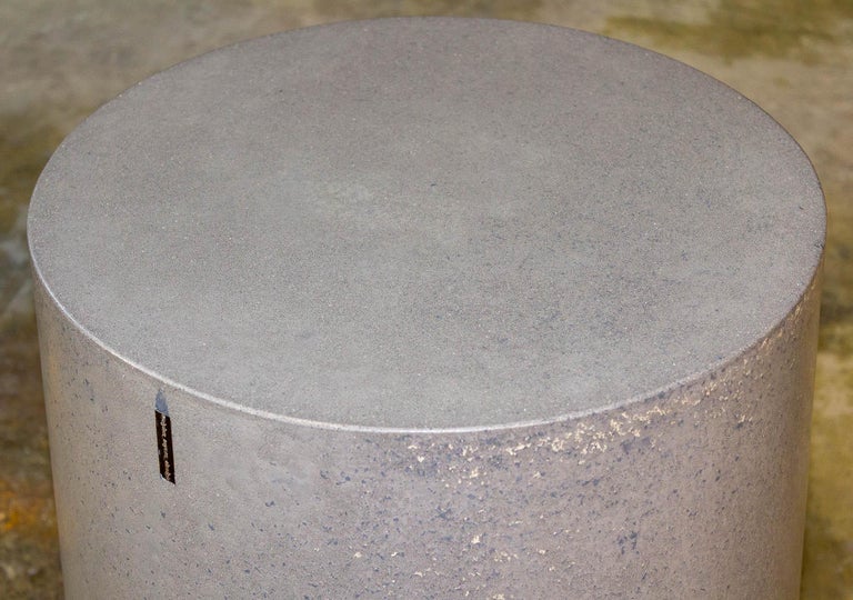l cylindre en béton, numéro quatre par Dylan Myers Design - En vente ...