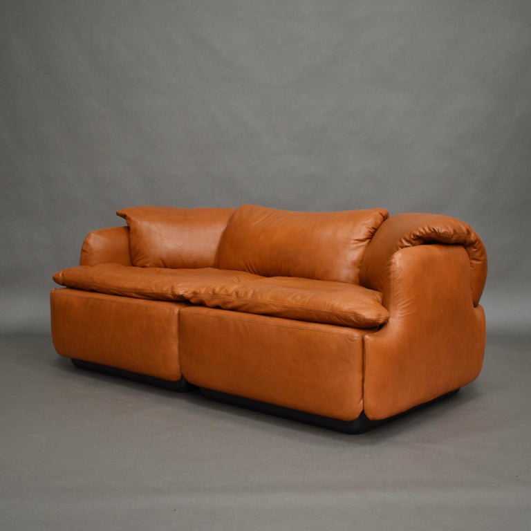 Confidential Sofa in Tan Leather by Alberto Roselli for Saporiti, Italy ...