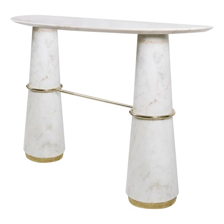 Table console en marbre avec détails en laiton En vente sur 1stDibs