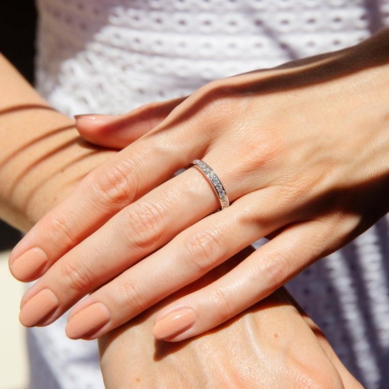 Contemporary 18 Carat White Gold Grain Set Round Brilliant Diamond ...