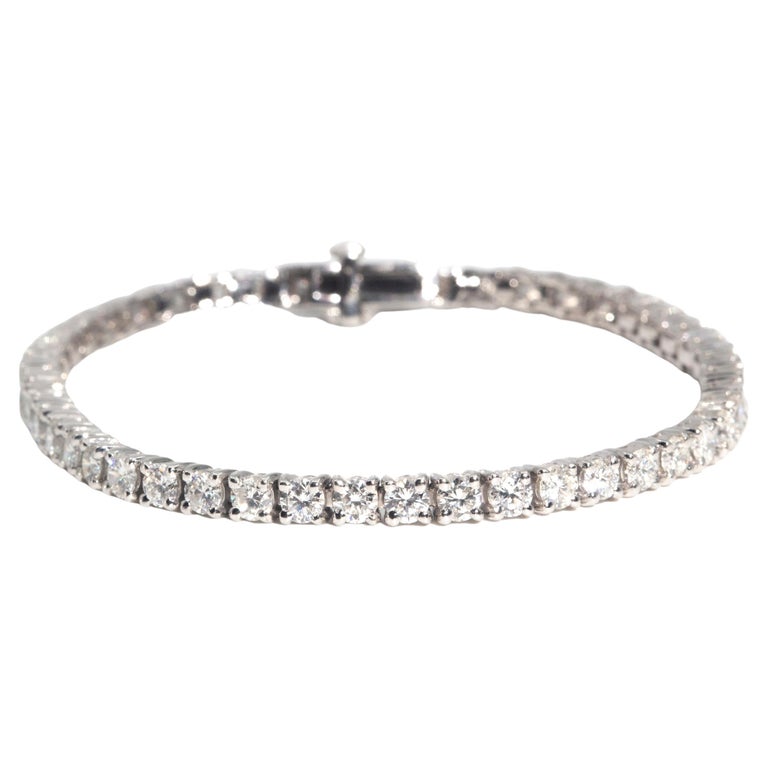 Contemporary 18 Carat White Gold Round Brilliant Diamond Tennis