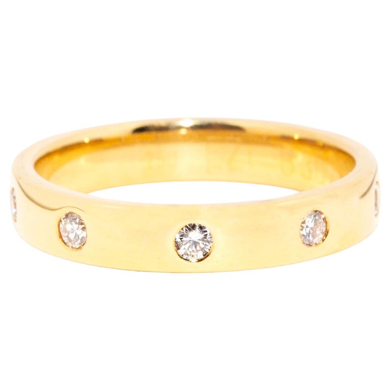 Contemporary 18 Carat Yellow Gold Hammer Set Round Brilliant Diamond ...