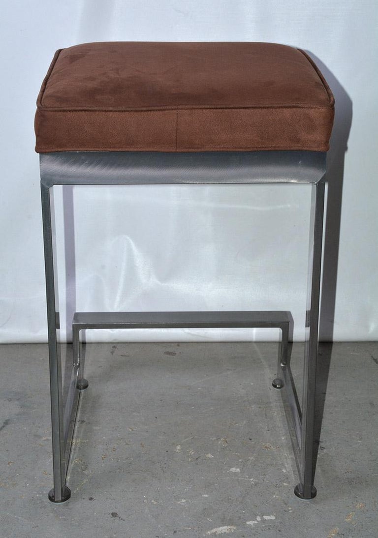 Contemporary Bar Table and Bar Stool For Sale at 1stDibs