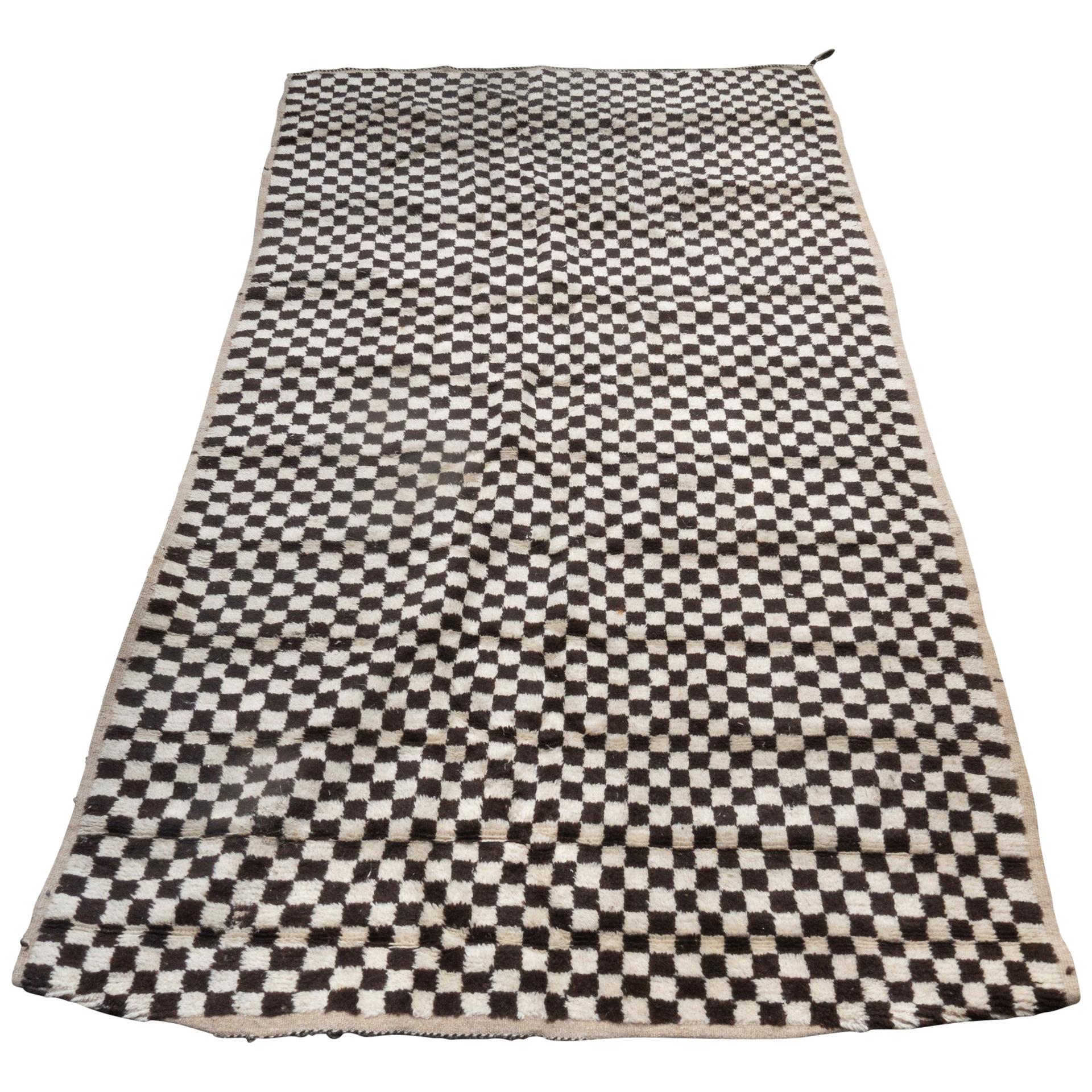 Outstanding Mid-Century Modern Ivory/Black Moroccan Berber Beni Ouarain ...