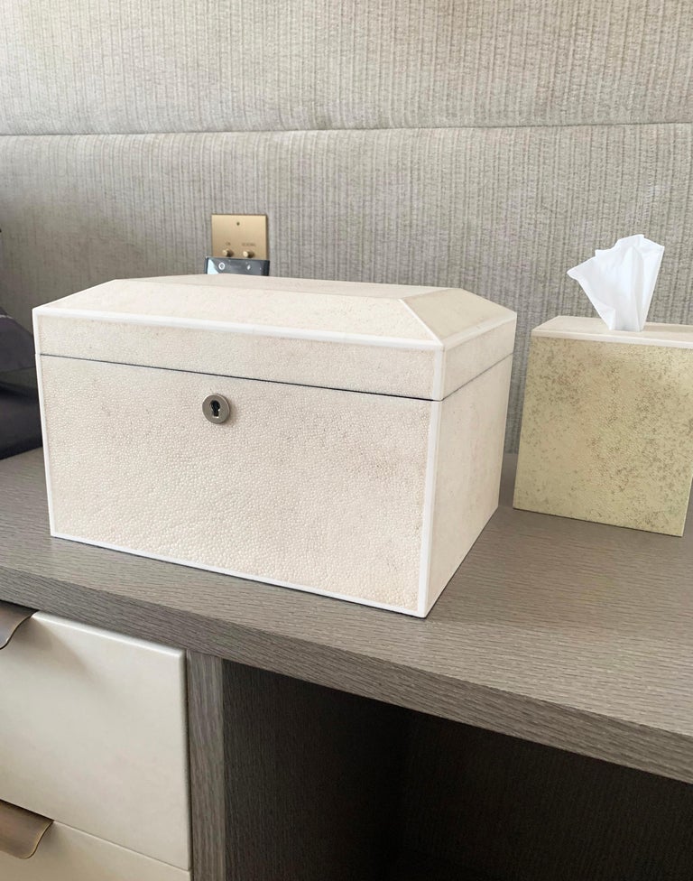 Contemporary, Cream Shagreen Stingray Trinket Box w Tray, Polished Bone ...