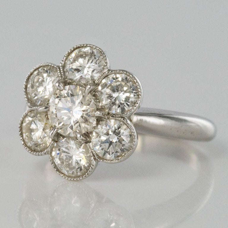 Contemporary Diamond 18 Karat White Gold Cluster Ring For Sale at ...