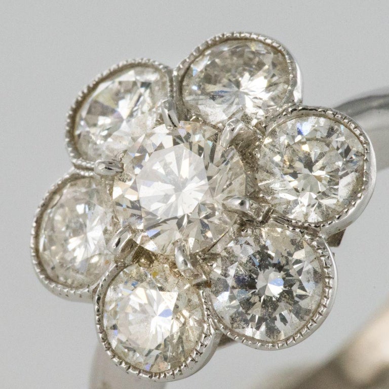 Contemporary Diamond 18 Karat White Gold Cluster Ring For Sale at ...