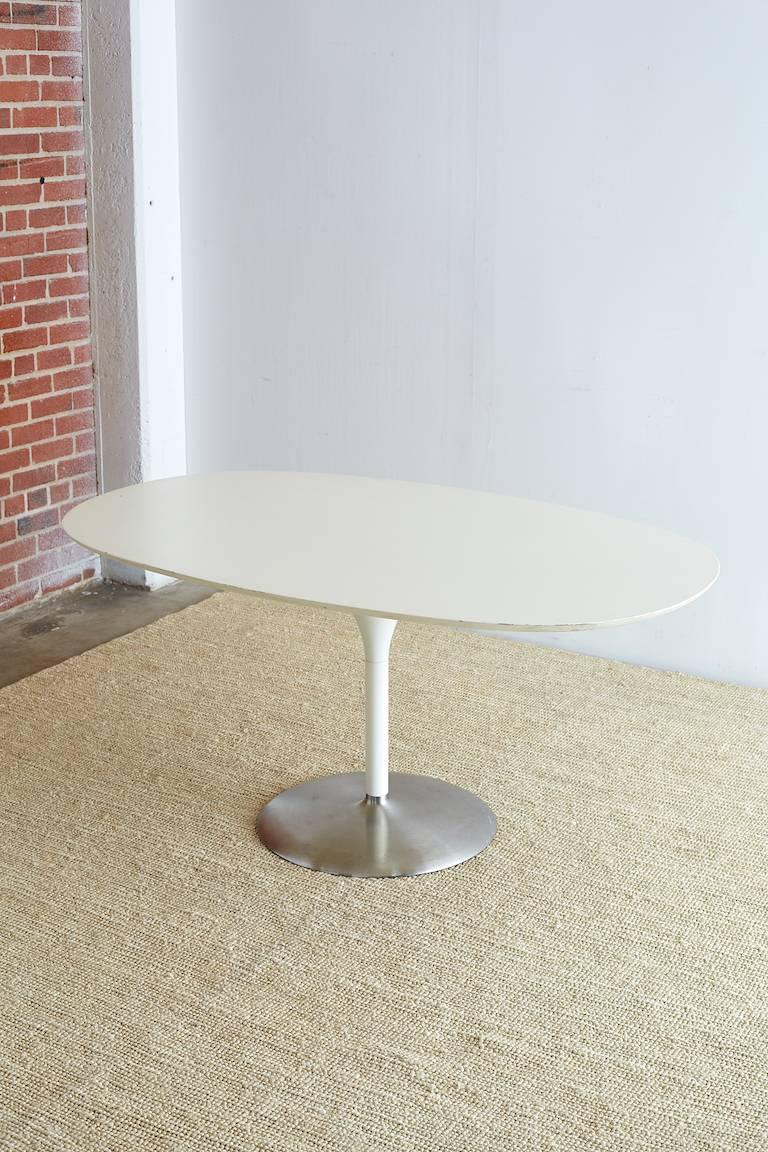 Contemporary Eero Saarinen Style Oval Tulip Table at 1stDibs