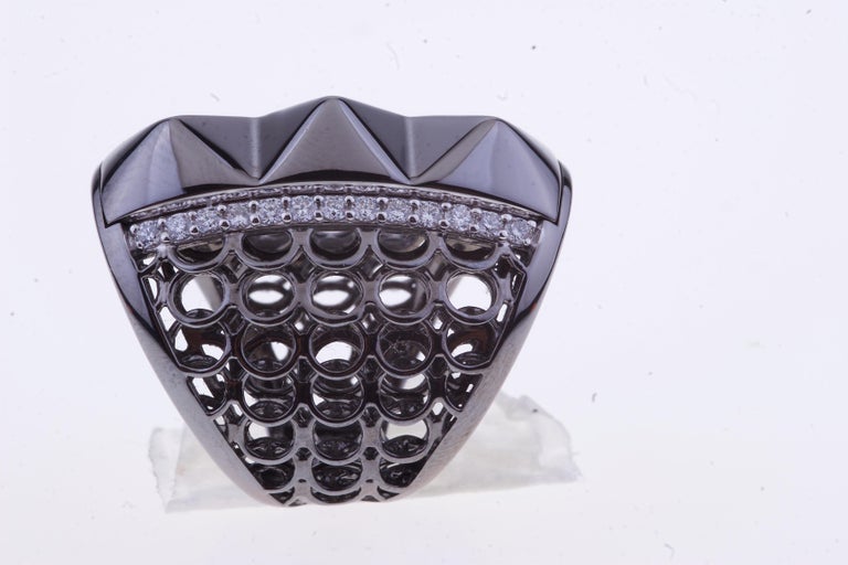 Contemporary Gold Mesh Ring Black with Ruthenium and Diamonds For Sale ...