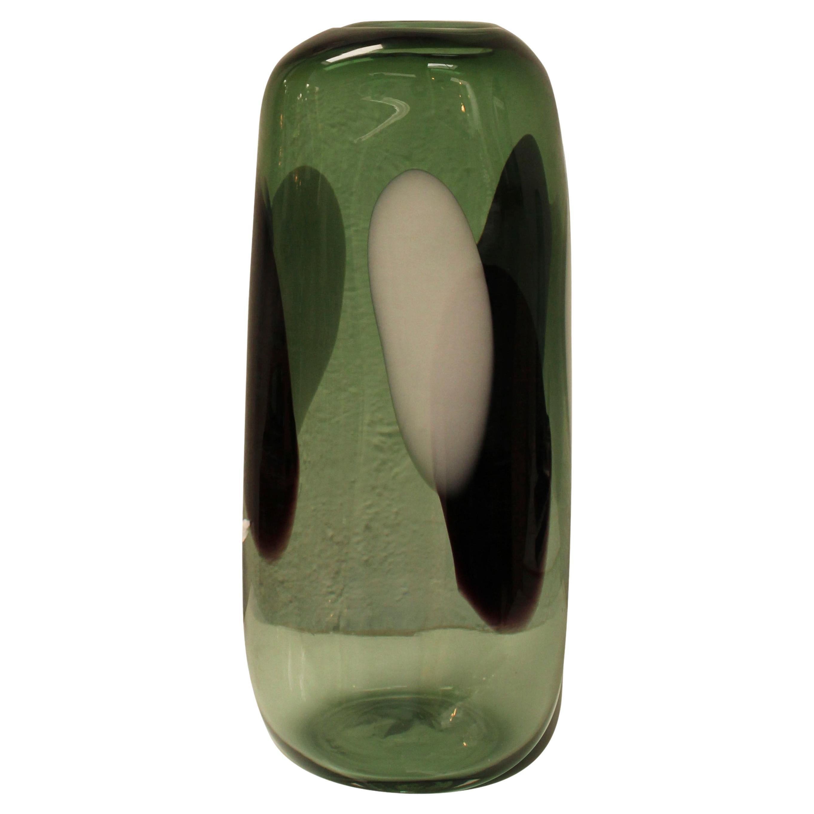 Vase en verre semi-transparent de couleur olive, fabriqué à la main ...