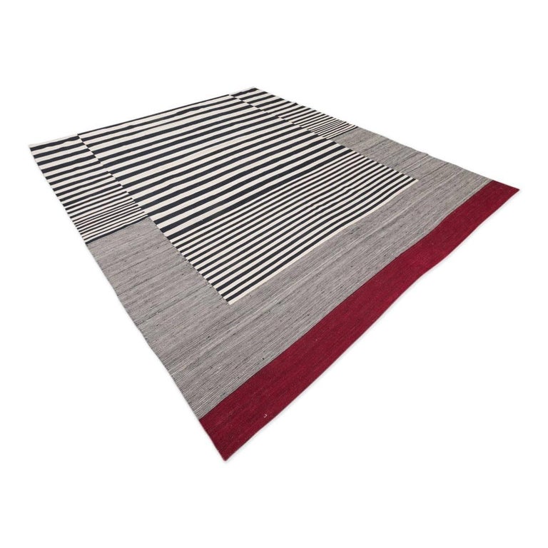 Contemporary, Handmade Flat-Weave Rug, Lines Design with Black and Red ...