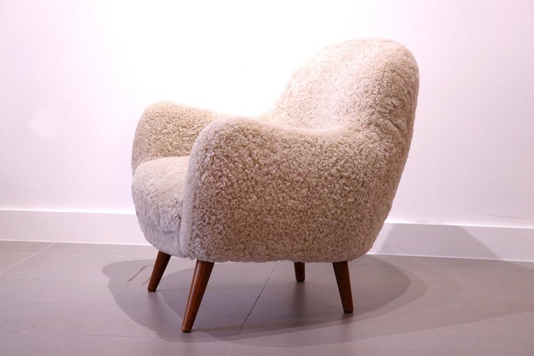 Contemporary Handmade Sheepskin and Oak 'Teddy Bear' Tub Chair and ...