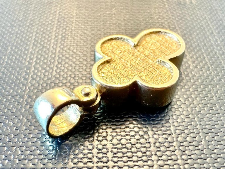 Contemporary Italian Cross 18 Karat Yellow Gold For Sale at 1stDibs