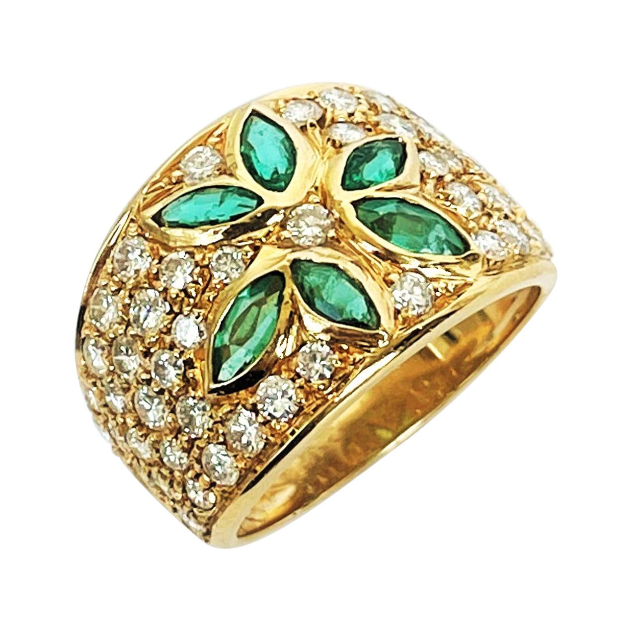 Emerald Cut Diamond Yellow Gold Band Ring For Sale at 1stDibs