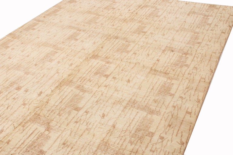 Contemporary Maze Design Geometric Beige Wool Rug For Sale at 1stDibs