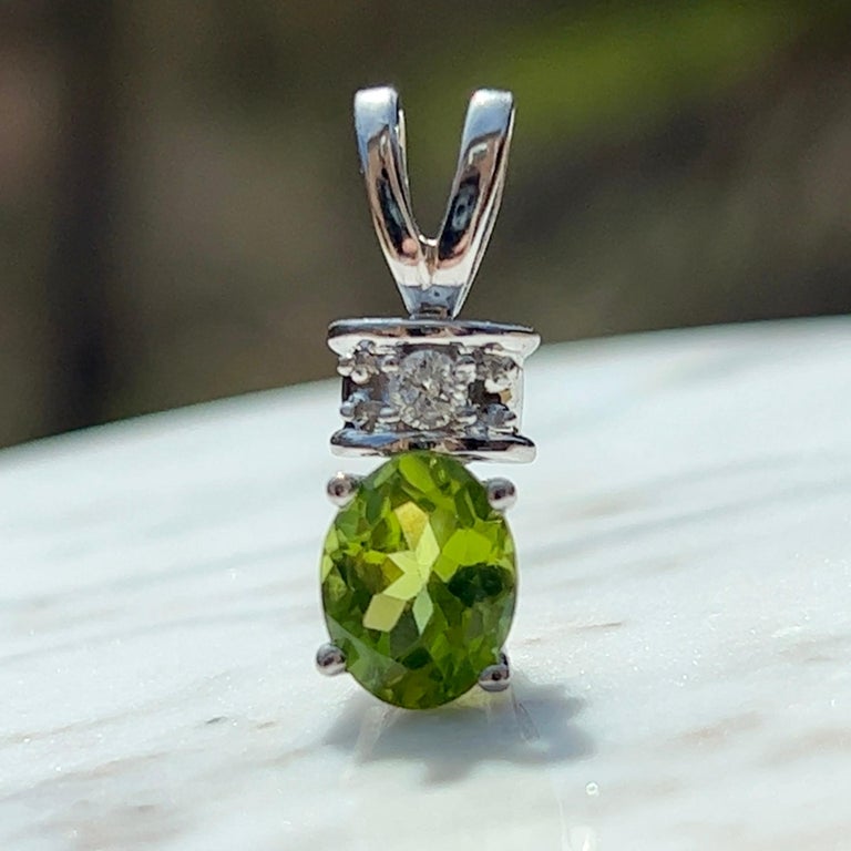 Contemporary Peridot and Diamond Pendant in 14k Gold For Sale at 1stDibs