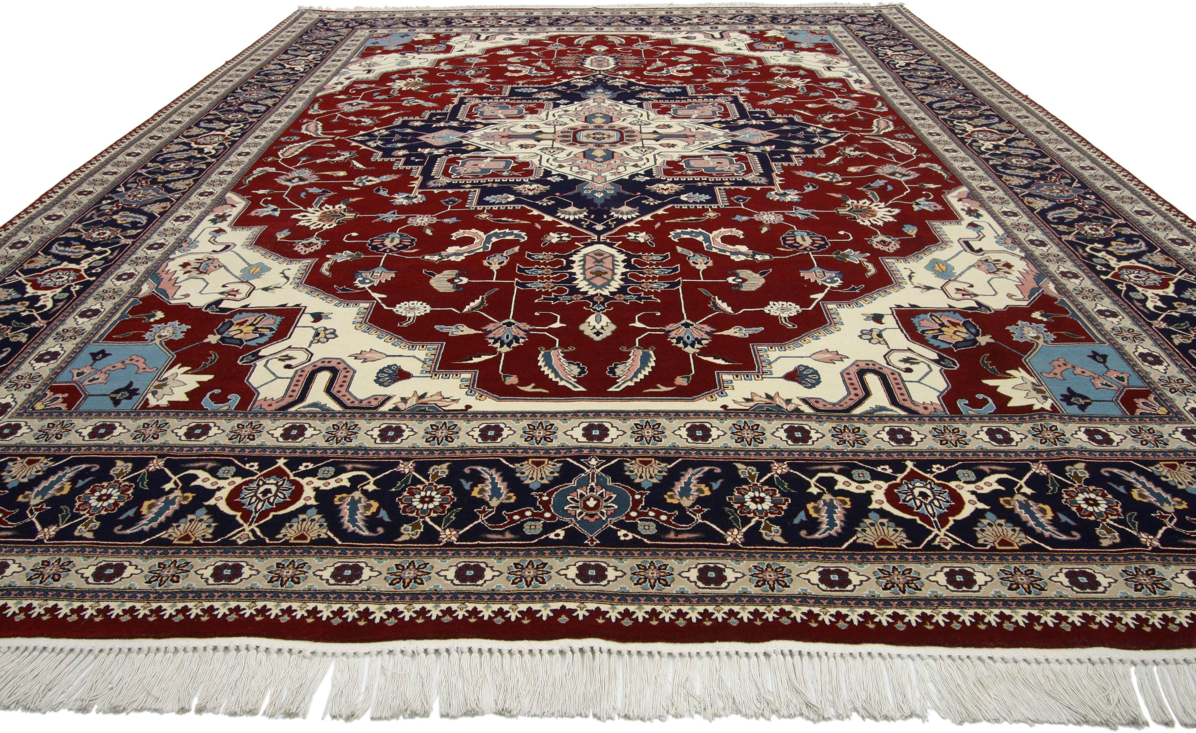 Contemporary Persian Style Rug with Traditional Design For Sale at 1stDibs