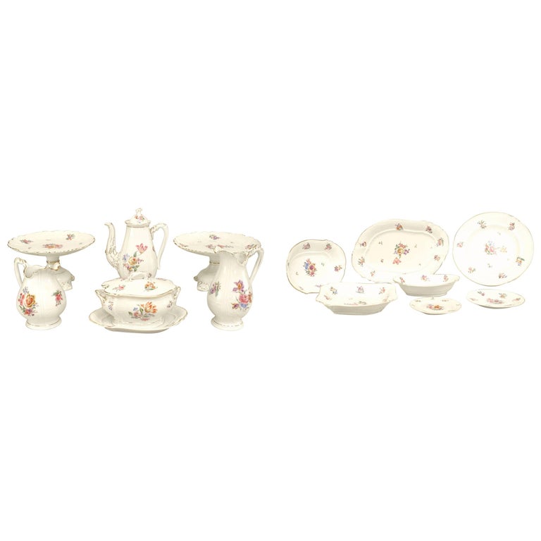 Set of Continental German Porcelain Dinner Service For Sale at 1stDibs