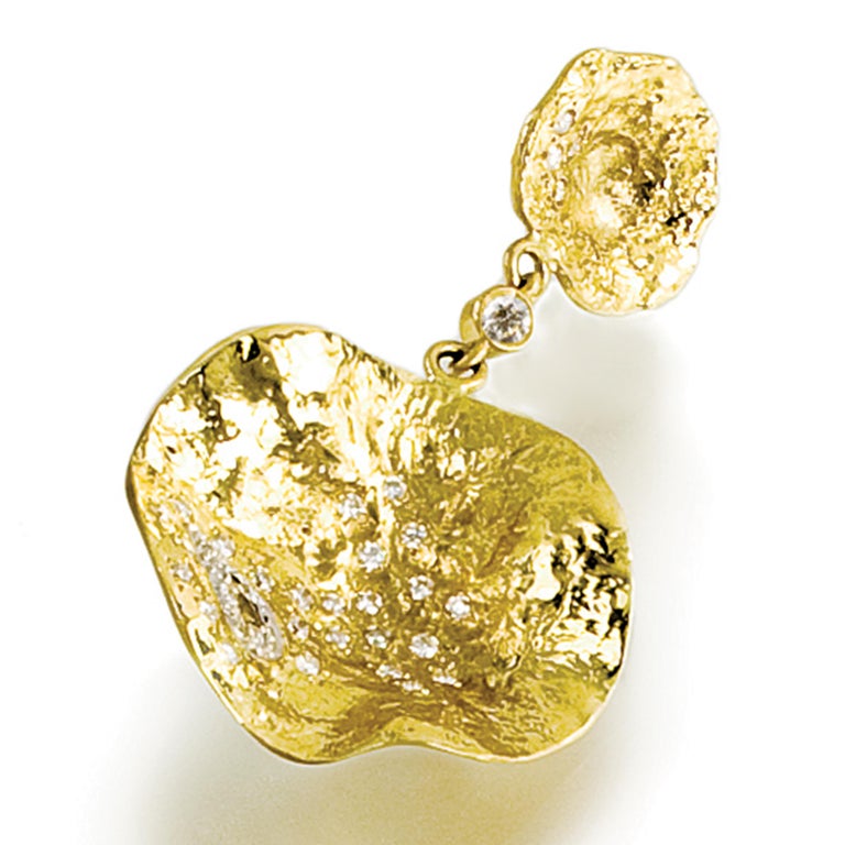 Coomi 20K Serenity Cactus Flower Diamond Drop Earrings For Sale at 1stDibs