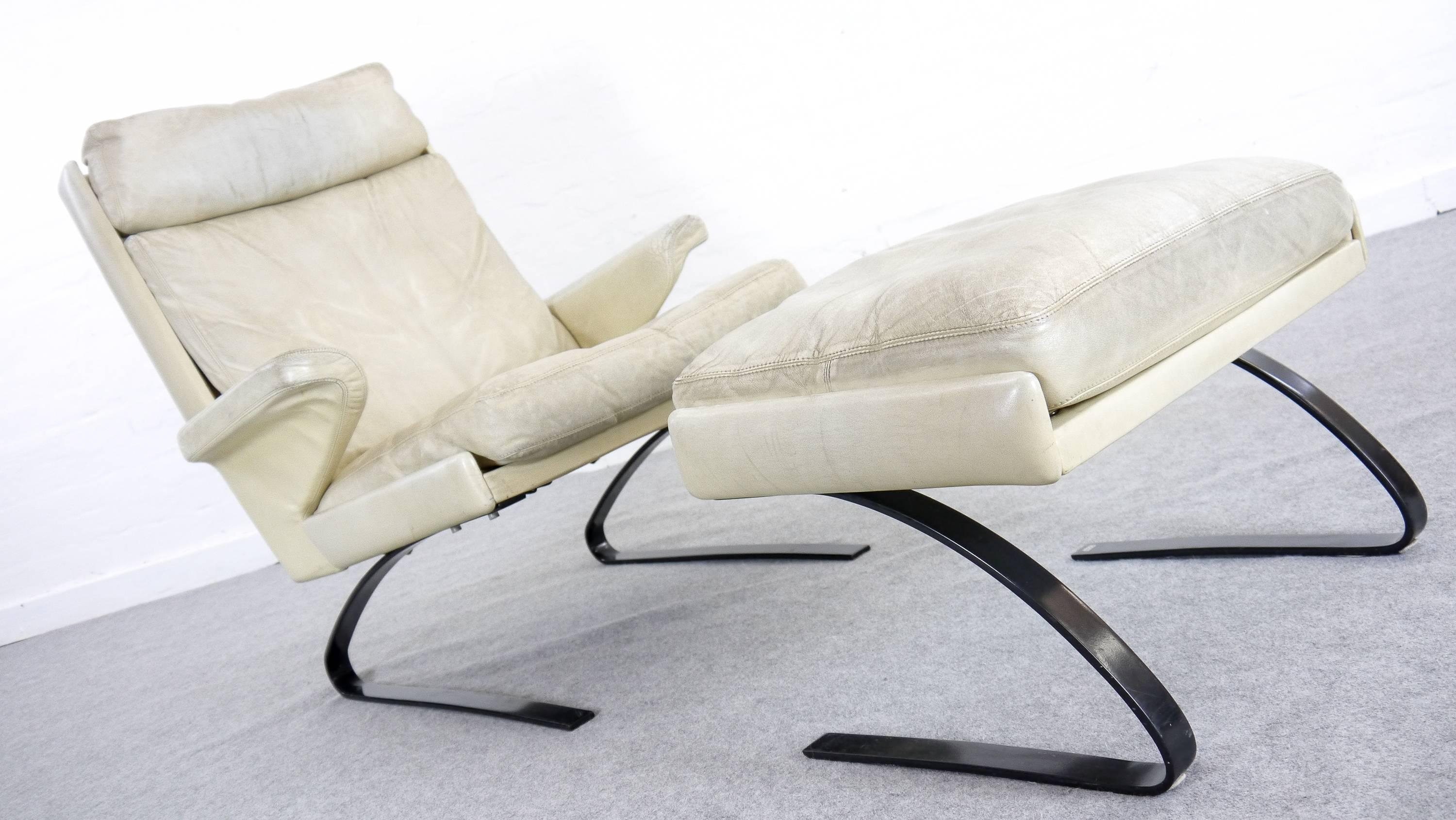 COR Swing Designer Armchair in Leather with Footstool, White, Off-White ...