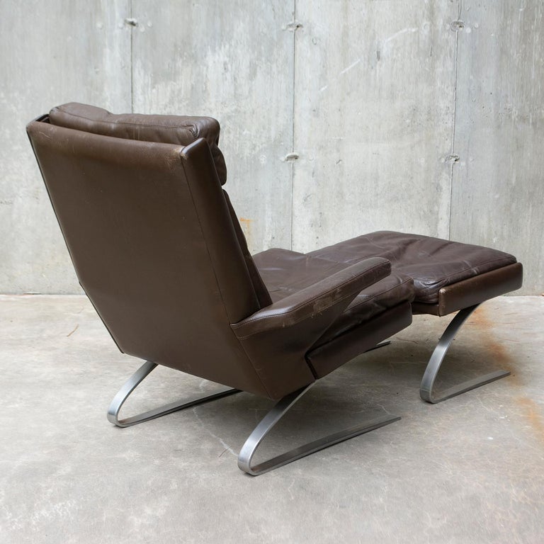 COR Swing Lounge Chair with Matching Ottoman in Leather and Steel Frame ...