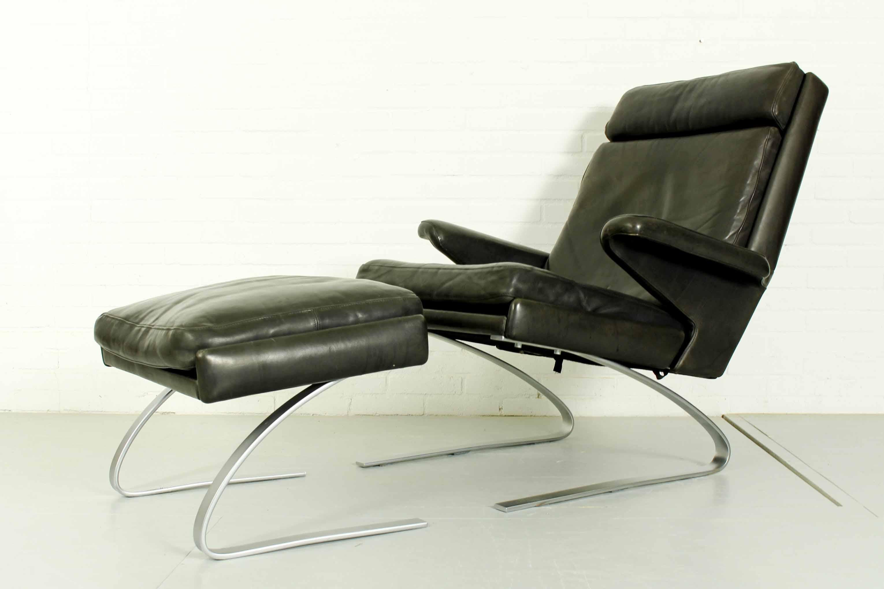COR Swing Lounge Chair with Matching Ottoman in Leather and Steel Frame ...
