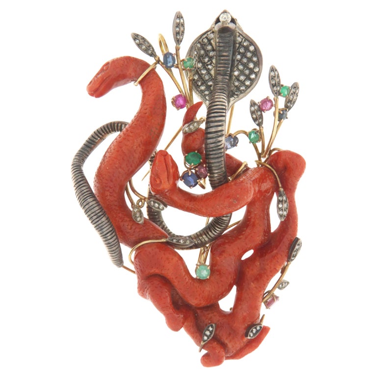 Coral Diamonds 14 Karat Yellow Gold Snakes Brooch For Sale at 1stDibs