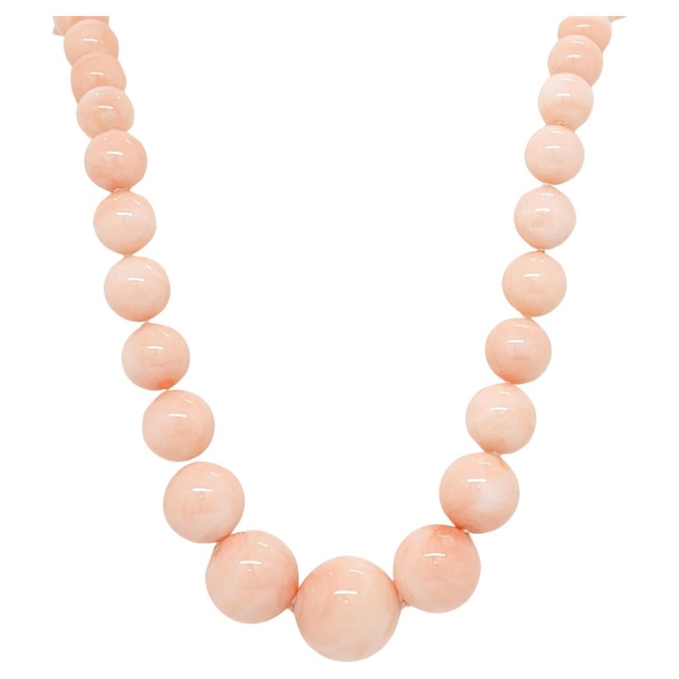 Coral Round Beads with 18k White Gold Clasp For Sale at 1stDibs