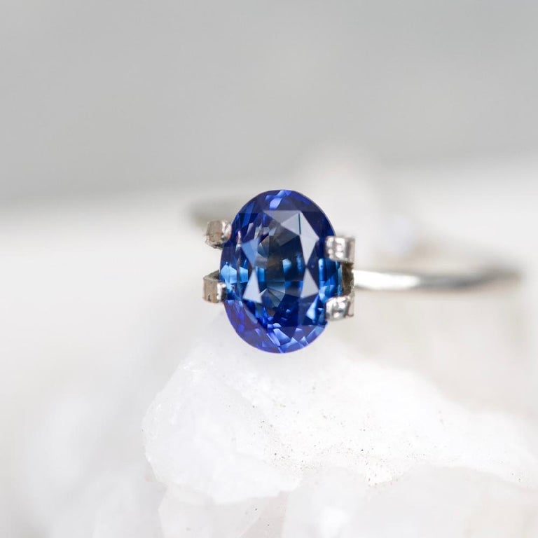 Cornflower Blue Sapphire 2.55 Ct Oval Natural Ceylon Heated, Loose Gemstone For Sale at 1stDibs