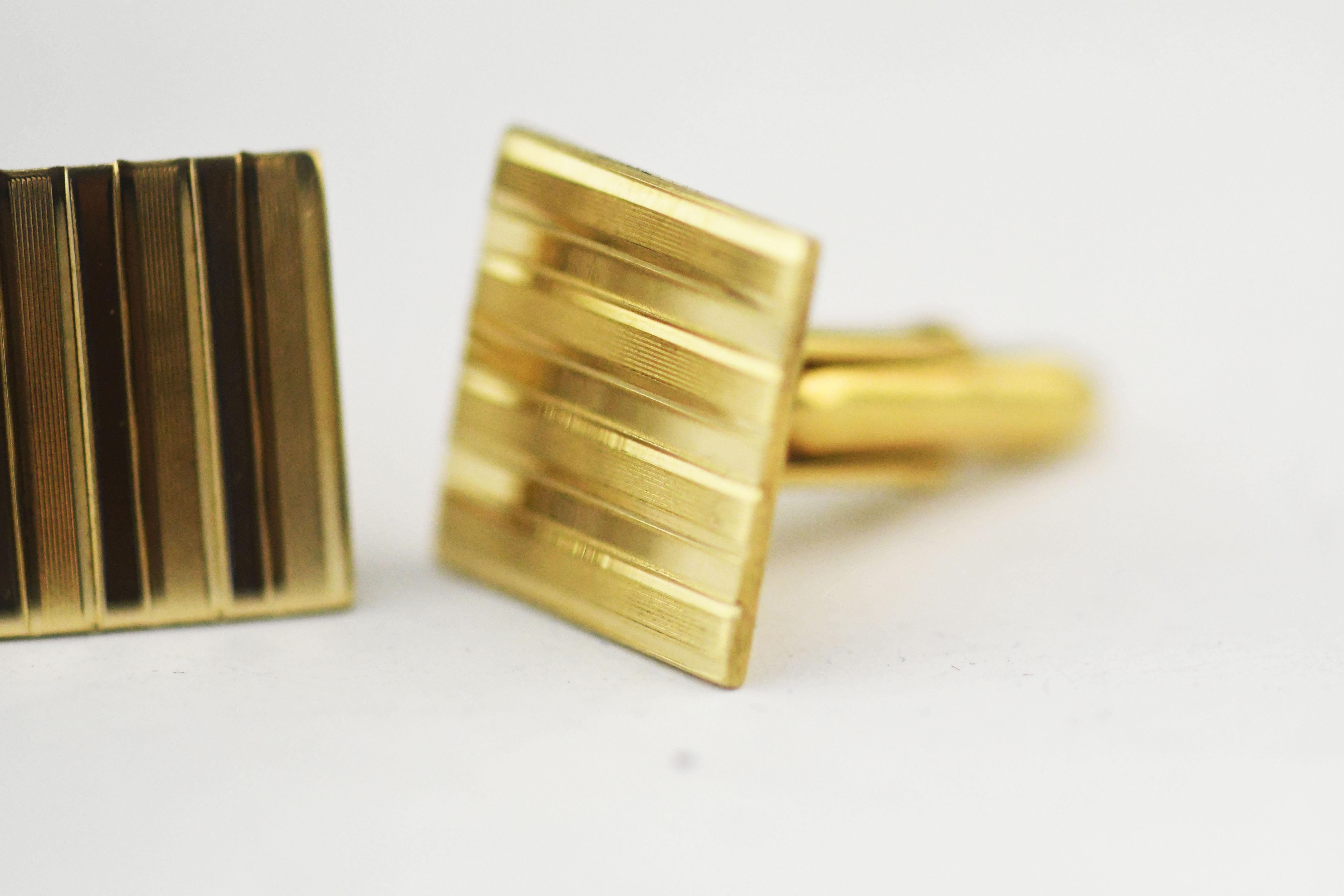 Correct D&B Dolan Bullock 14 Karat Gold Pin Striped Style Square ...