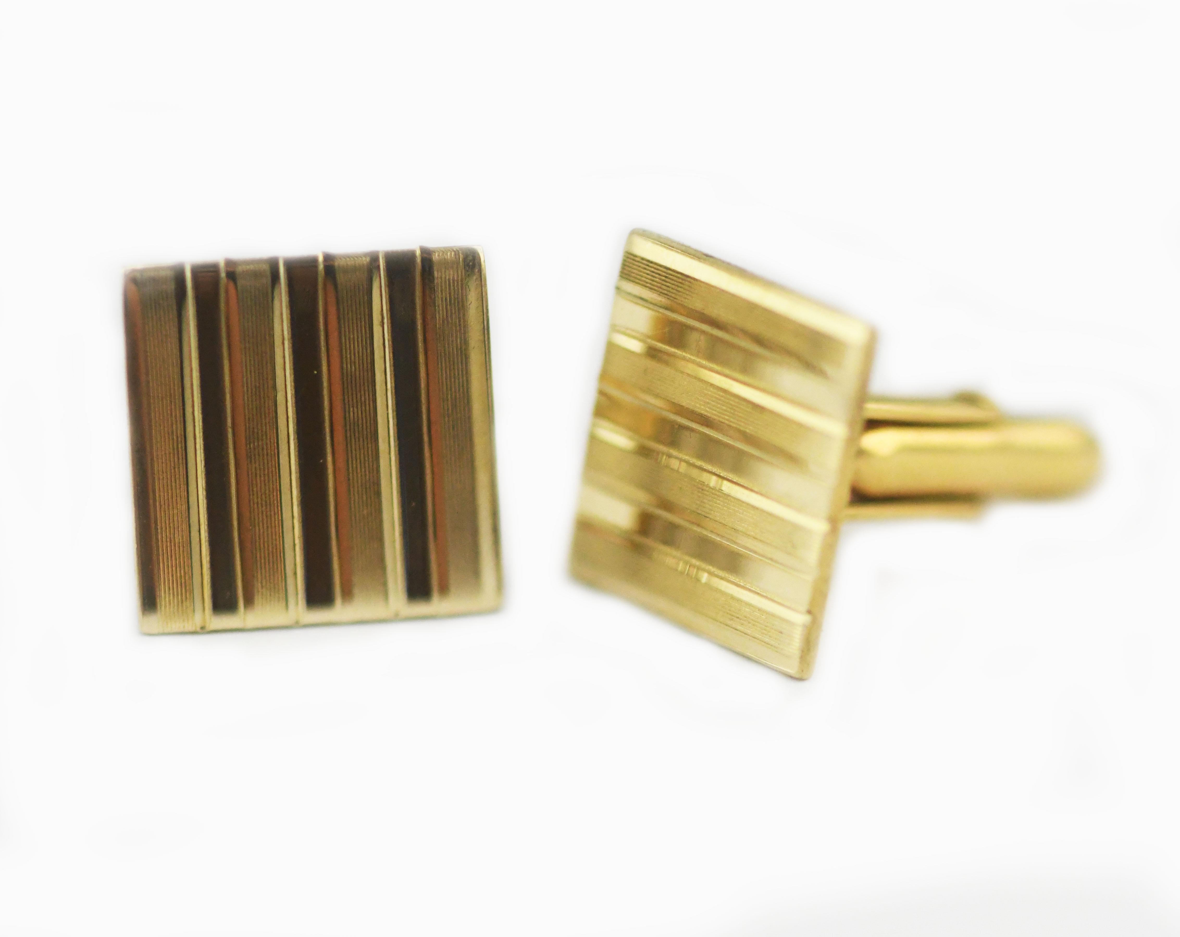 Correct D&B Dolan Bullock 14 Karat Gold Pin Striped Style Square ...