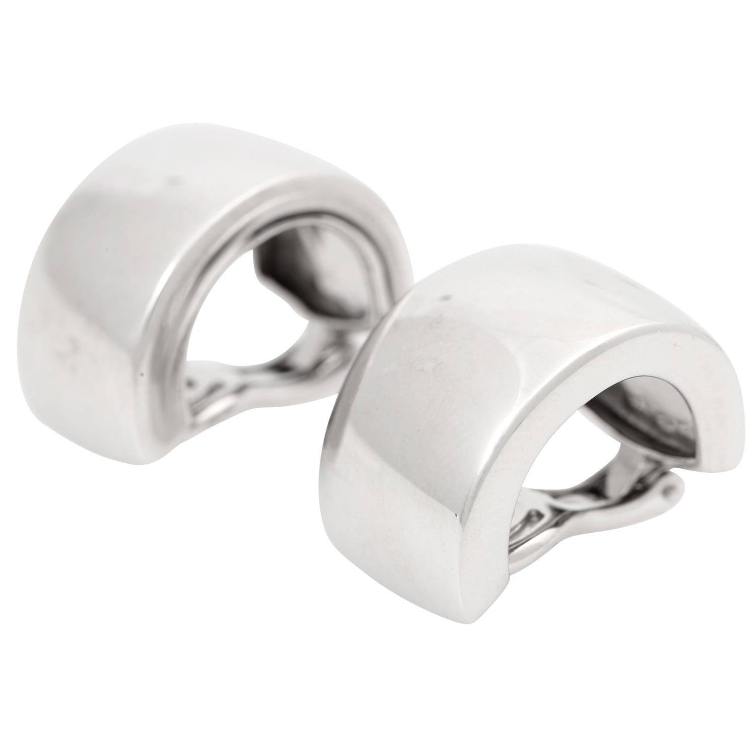 Couple ear clips, For Sale at 1stDibs