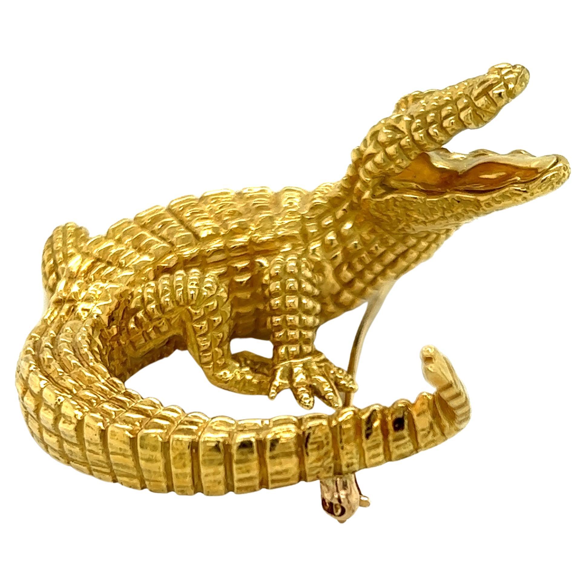 Gold Alligator Brooch at 1stDibs