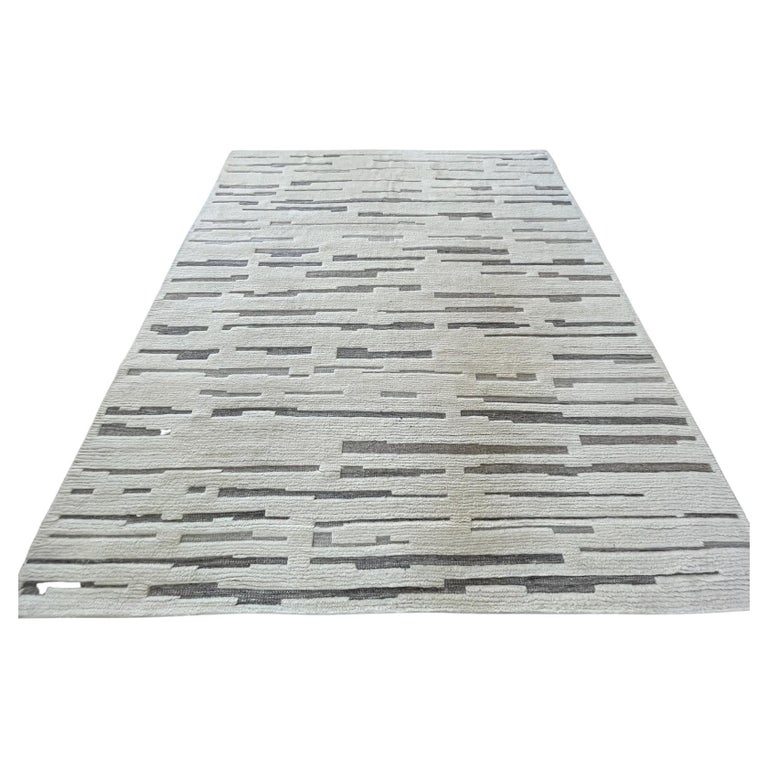 Cream and Grey Contemporary Wool Area Rug For Sale at 1stDibs