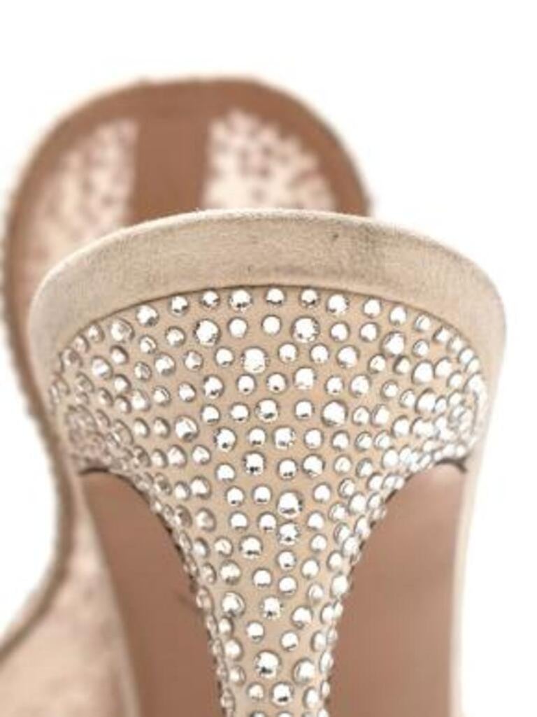 Cream embellished heeled mules For Sale at 1stDibs