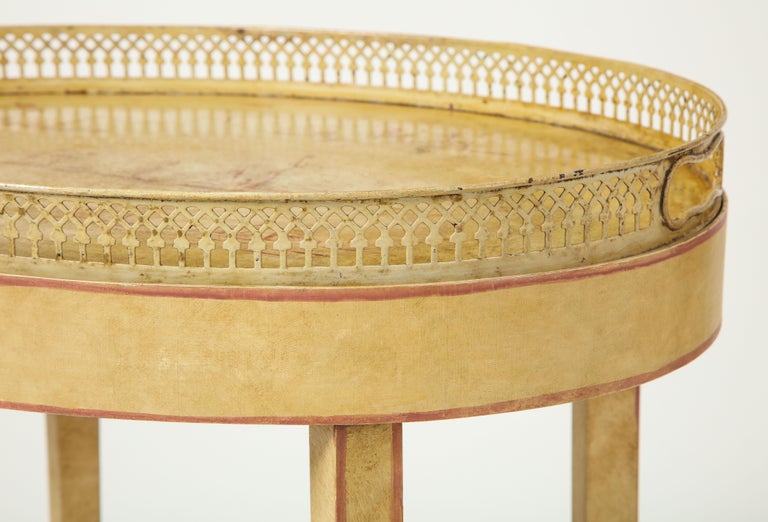 Cream-Painted Oval Tray Table with Chinoiserie Decoration at 1stDibs