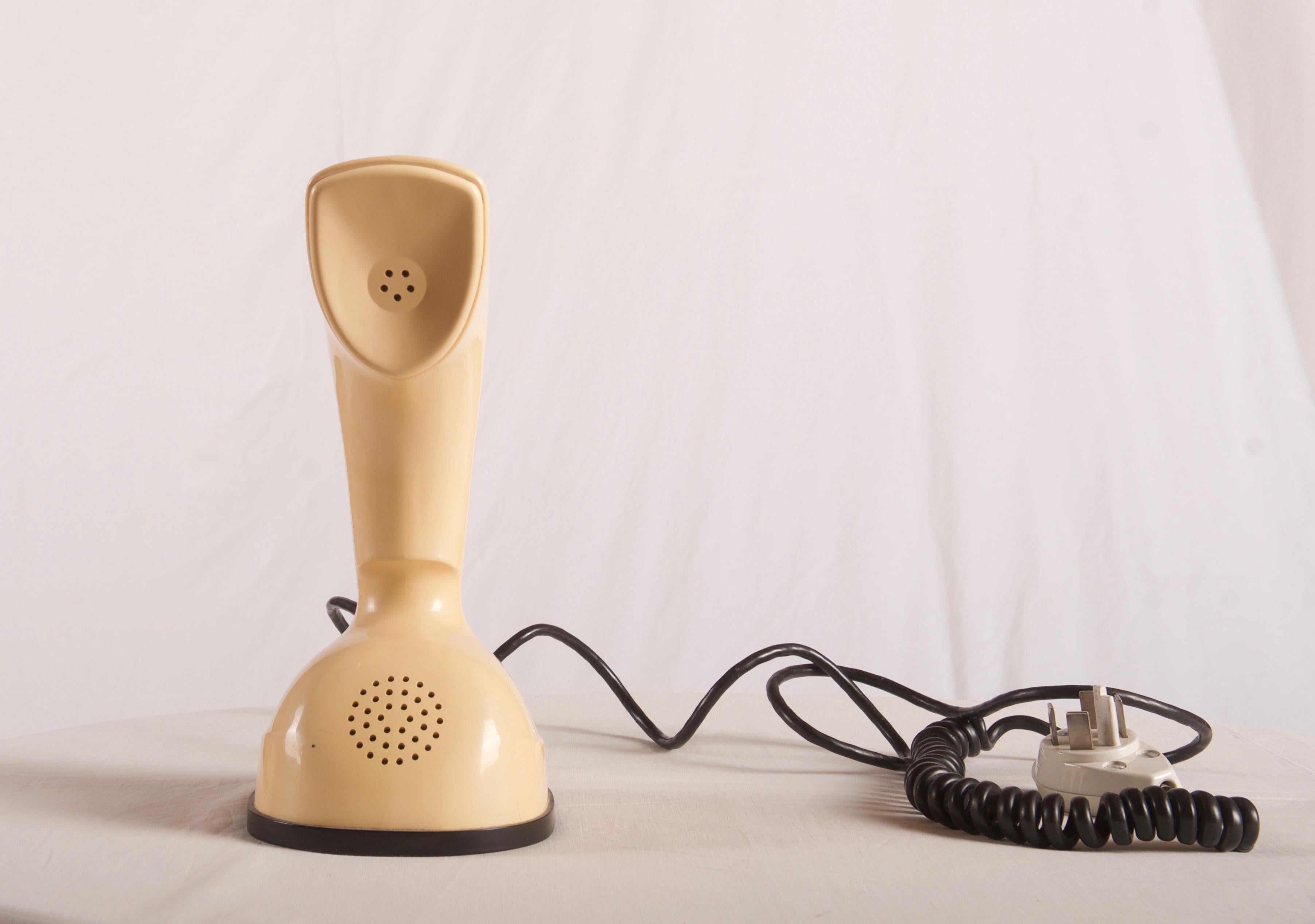 Crème Cobra Table Phone, Ericofon By LM Ericsson at 1stDibs | ericofon ...