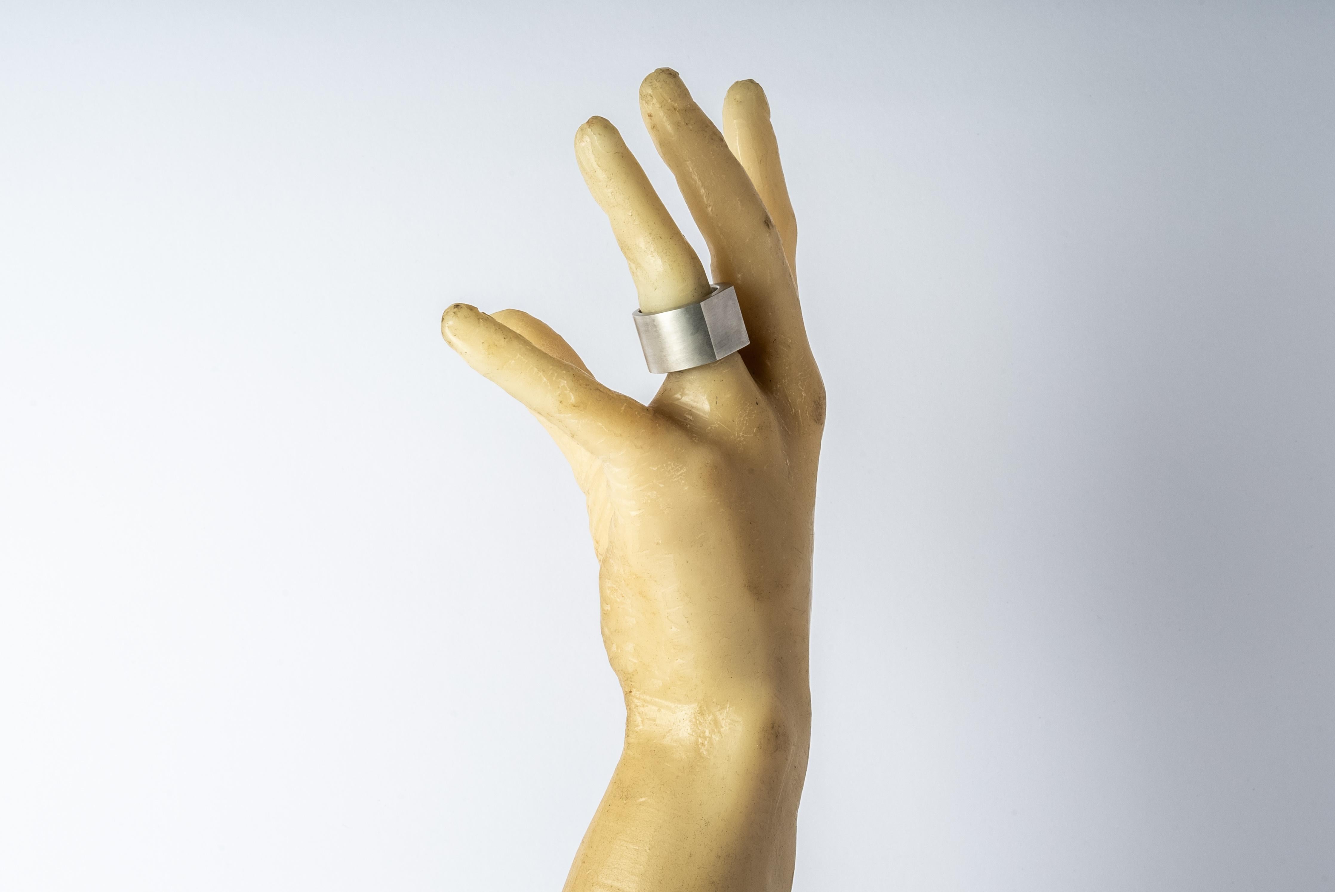 Customizable Crescent Plane Ring (17mm, DA) For Sale at 1stDibs