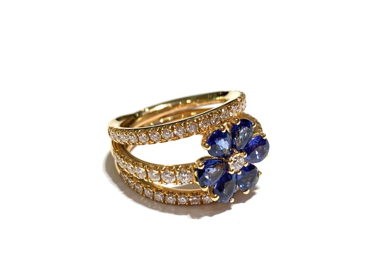 Crivelli Diamond and Sapphire Ring Flower Shape For Sale at 1stDibs