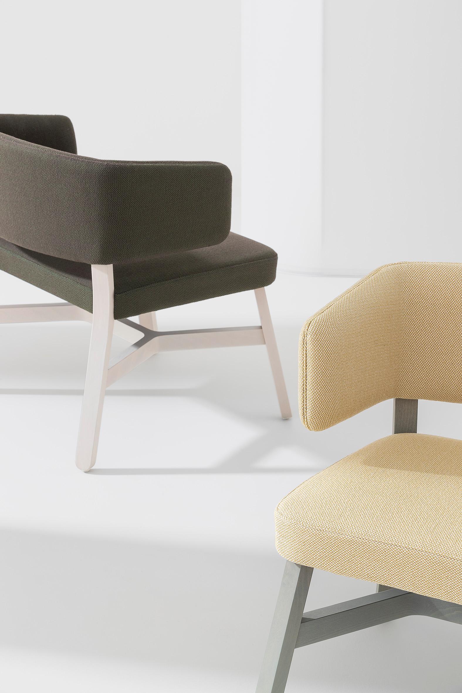Croissant 571 Chair by Billiani For Sale at 1stDibs