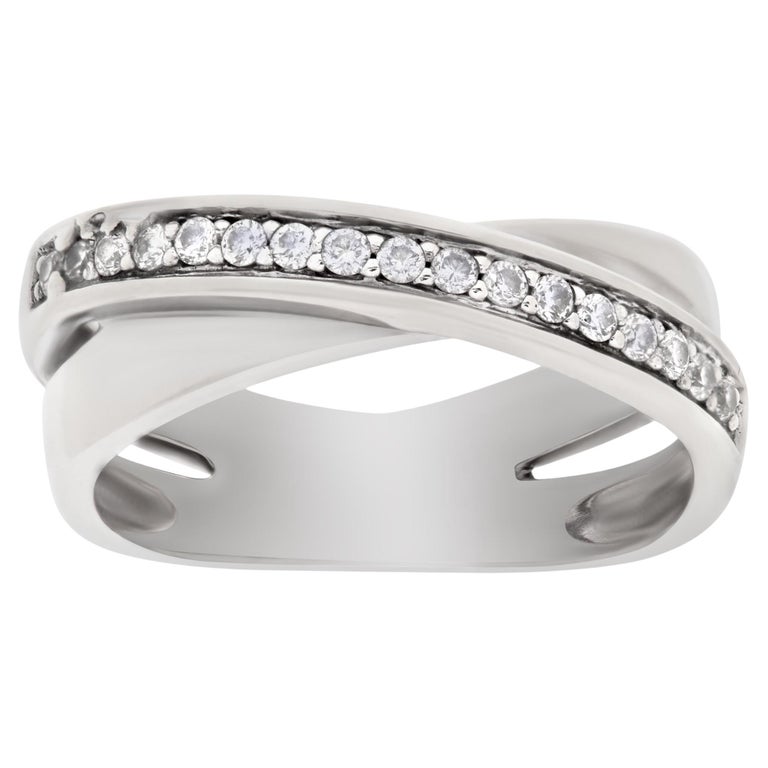 Crossover Diamond Ring in 18k White Gold For Sale at 1stDibs