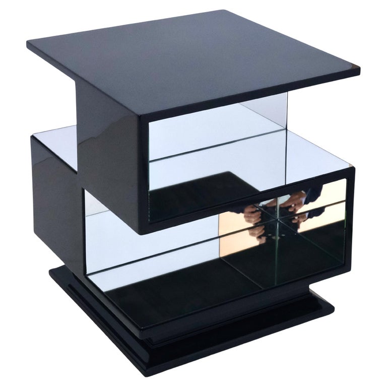 Cubist Art Deco Side Table in Black Lacquer with Mirrored Surfaces For ...