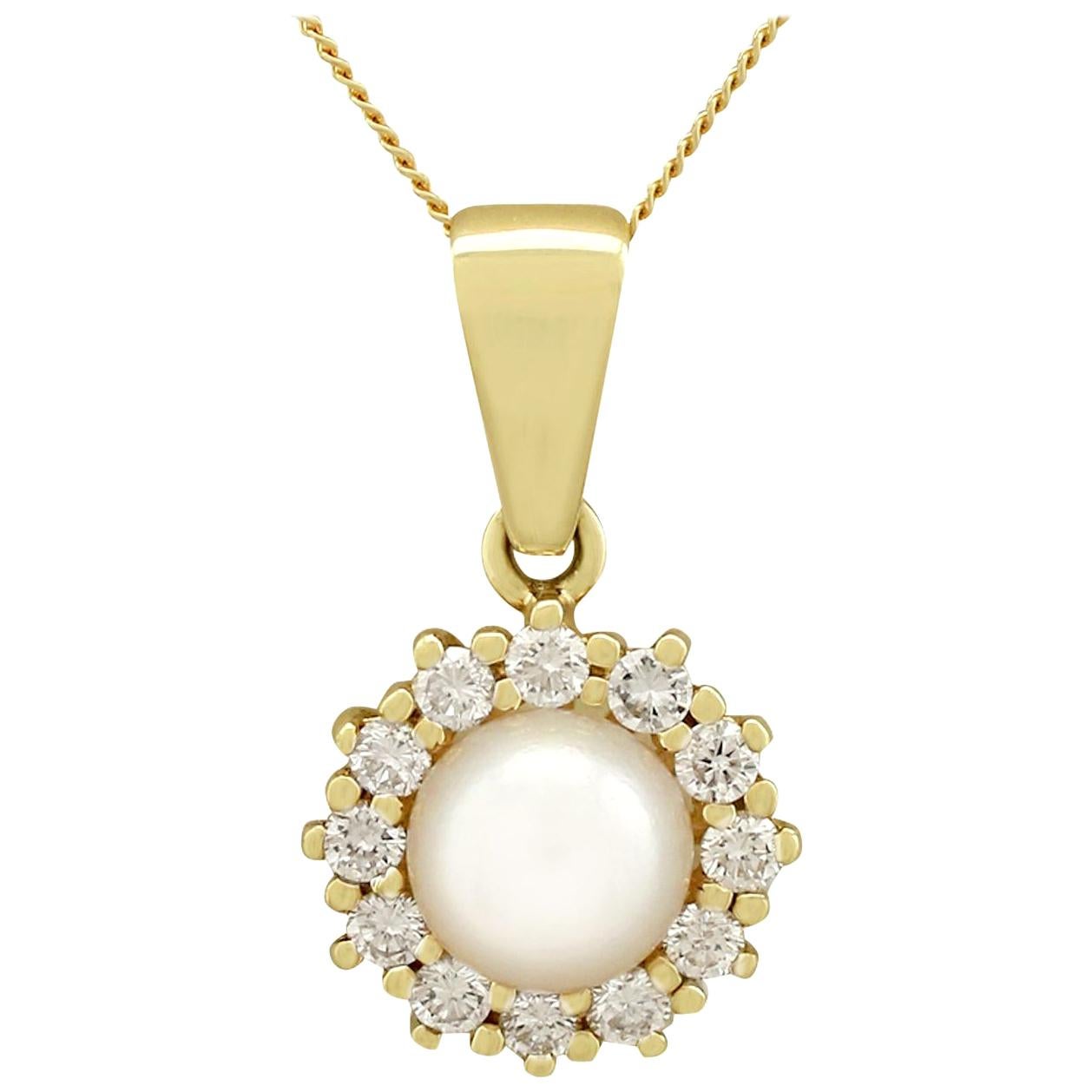 Pearl Yellow Gold Pendant For Sale at 1stDibs