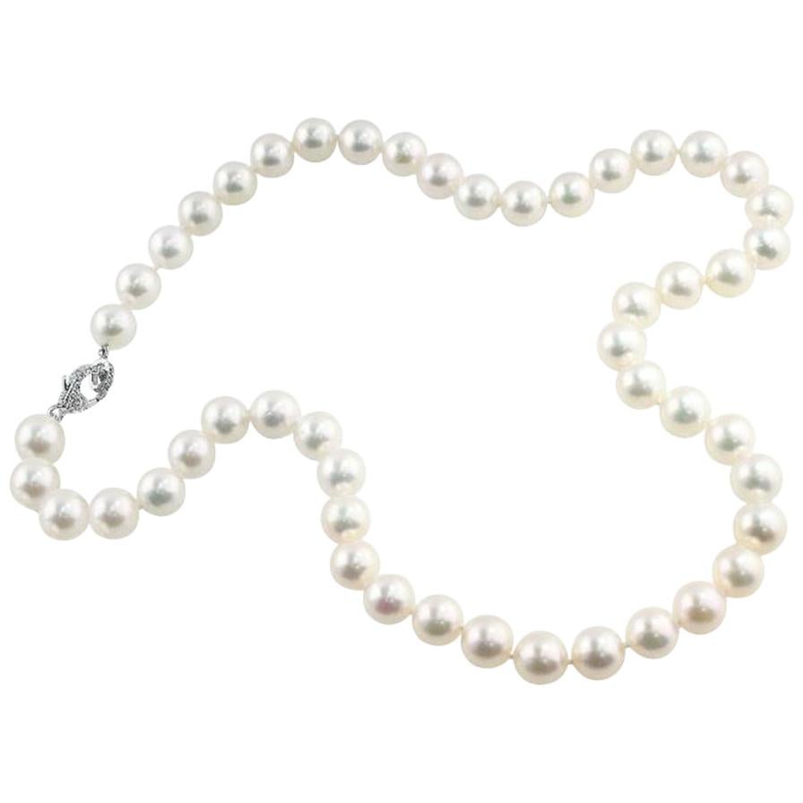 Long Strand Of Black And White Cultured Freshwater Pearl Necklace For
