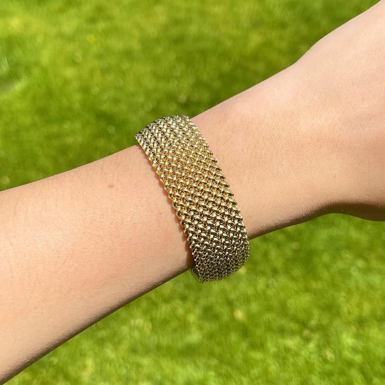 Curata Italian 18k Yellow Gold Heavy Wide Mesh Link Soft Bangle ...