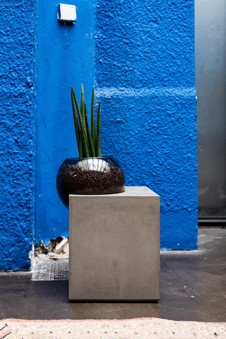 Curb Accent Table For Sale at 1stDibs