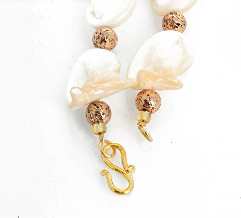 Gemjunky Dramatic Artistic Natural Curly Pearl Shell and Goldy Lava 23 ...